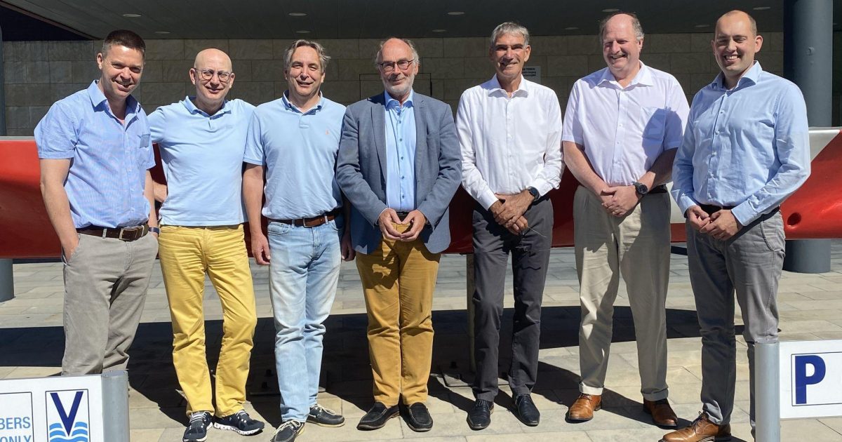 Vroon | Vroon Group signs five-year contract with Lloyd’s Register